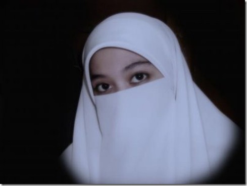 Generasi Muslim Berkualiti: Hukum Memakai Purdah